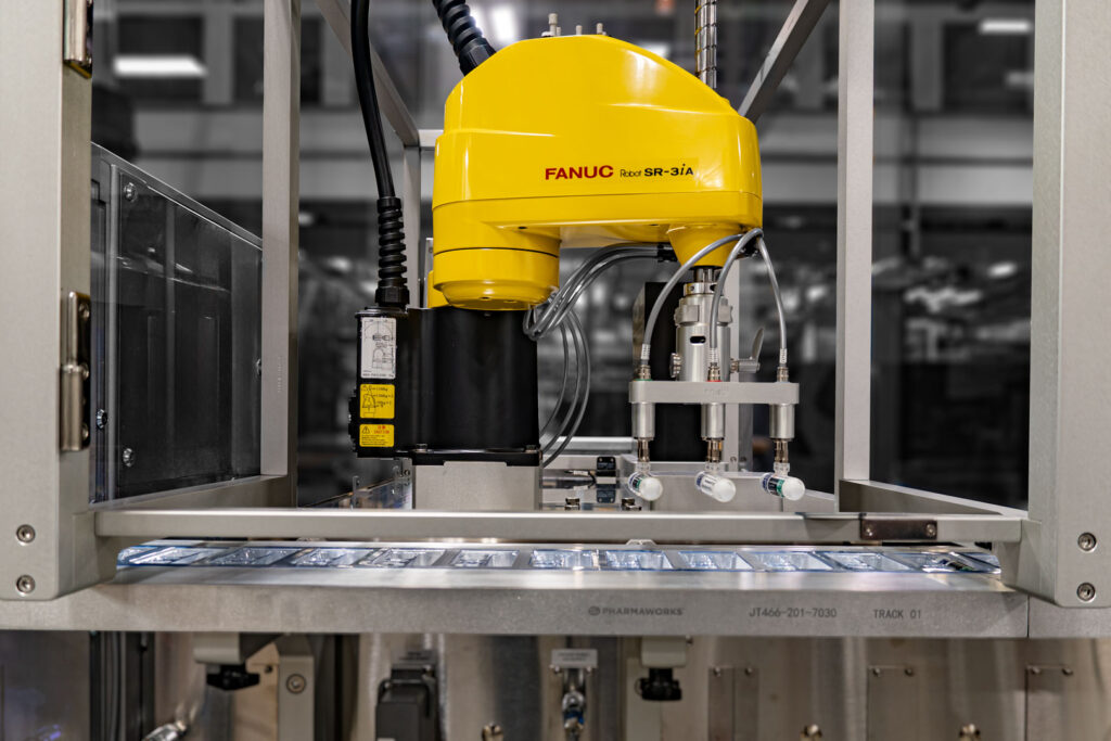 Pharmaworks FR1 Robotic Feed System: Advanced Product Handling Solution ...